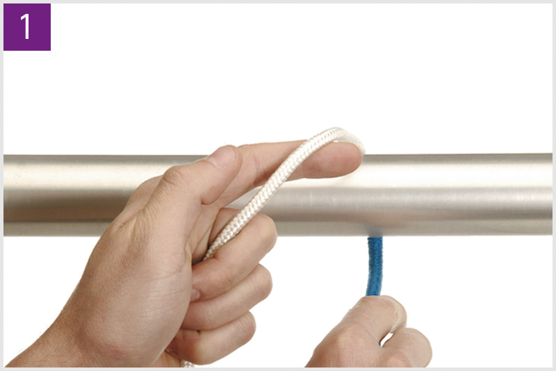 Square Knot (One-hand technique)